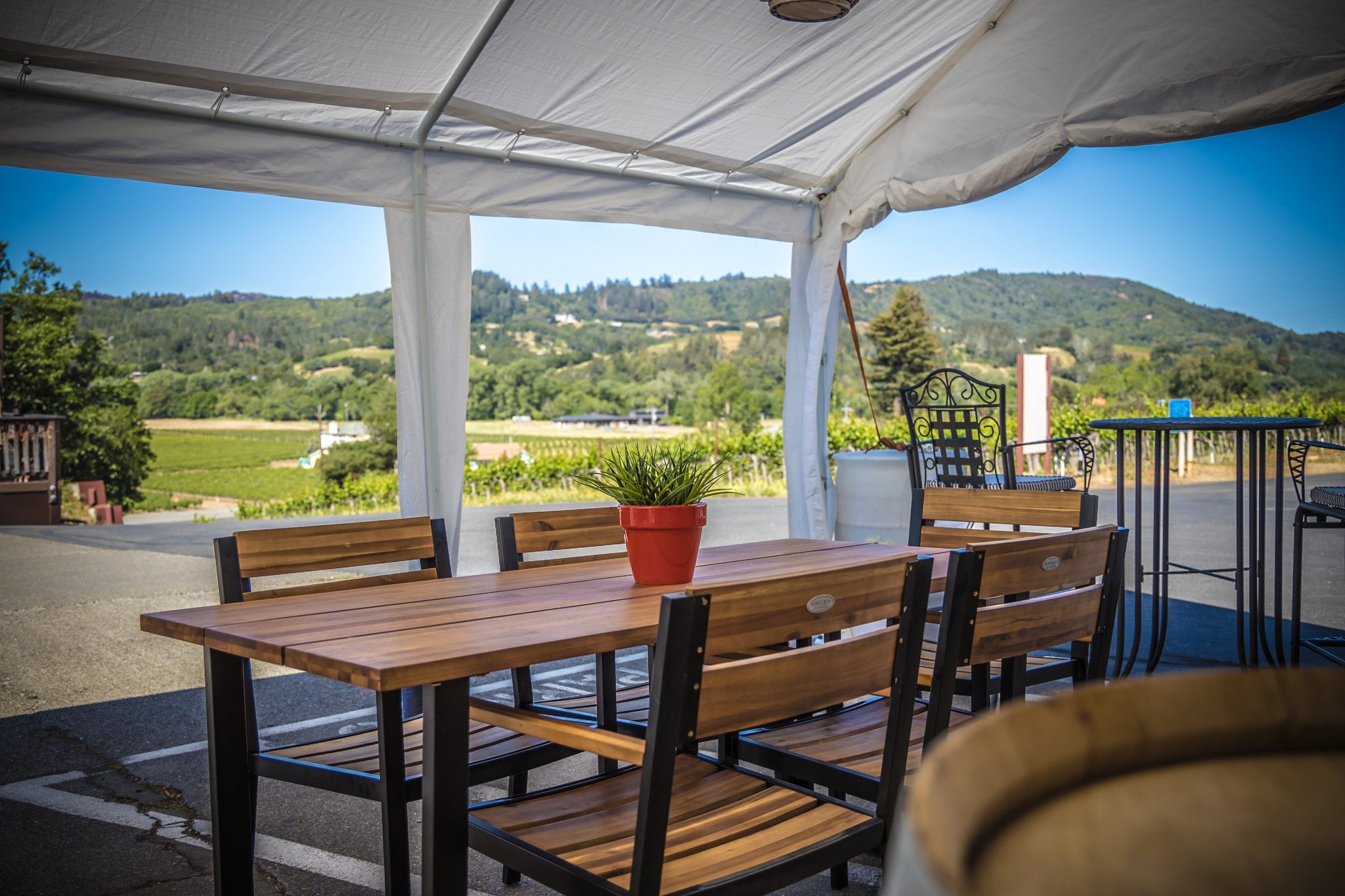 The Pour House: New Winery Cooperative in Dry Creek Valley - Plan your ...